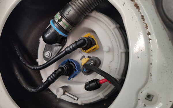 Dieselheat - Motorhome and Van Fuel Pickup Installation